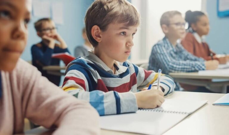 What is the Best Age to Start Learning English? • TheDigiTeachers